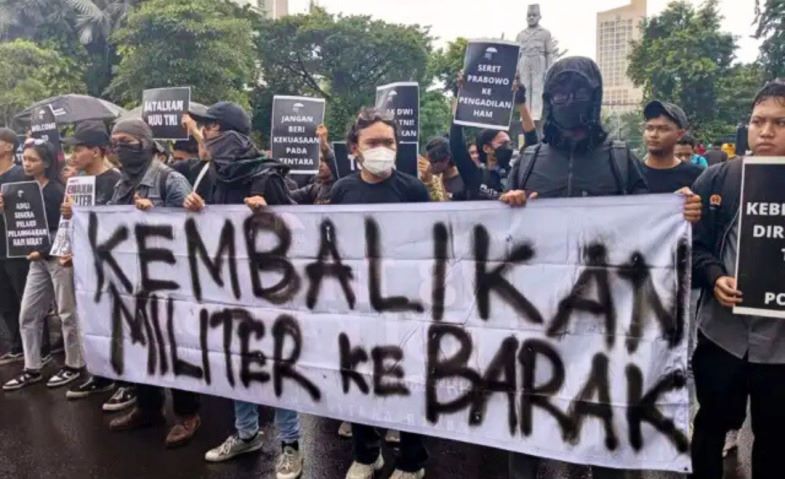 Menggugat Arah Kekerasan Aparat: Saat Polisi Kehilangan Rakyat dan ...